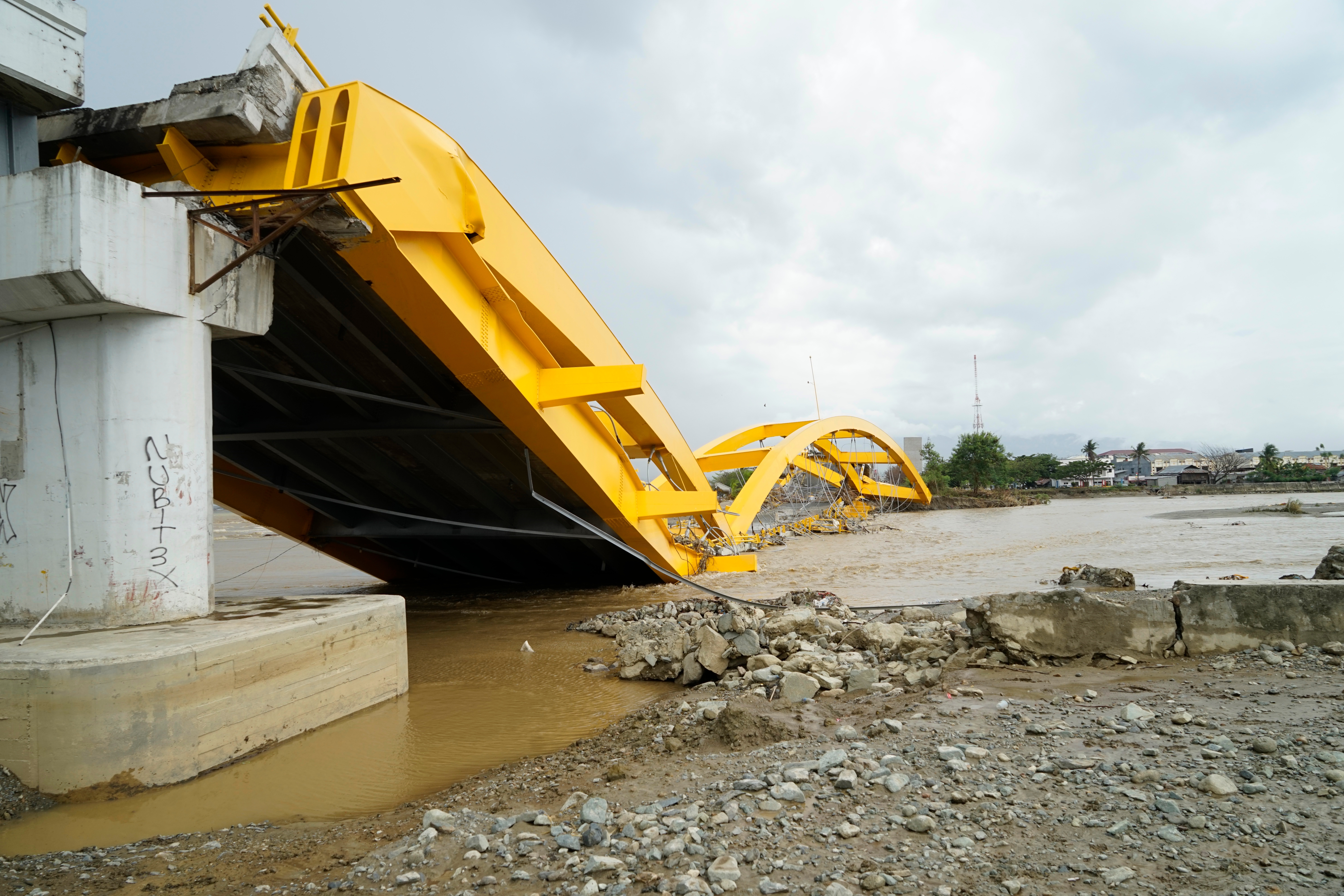Interpretation of Dynamic Eigenvalue Analysis in Bridges