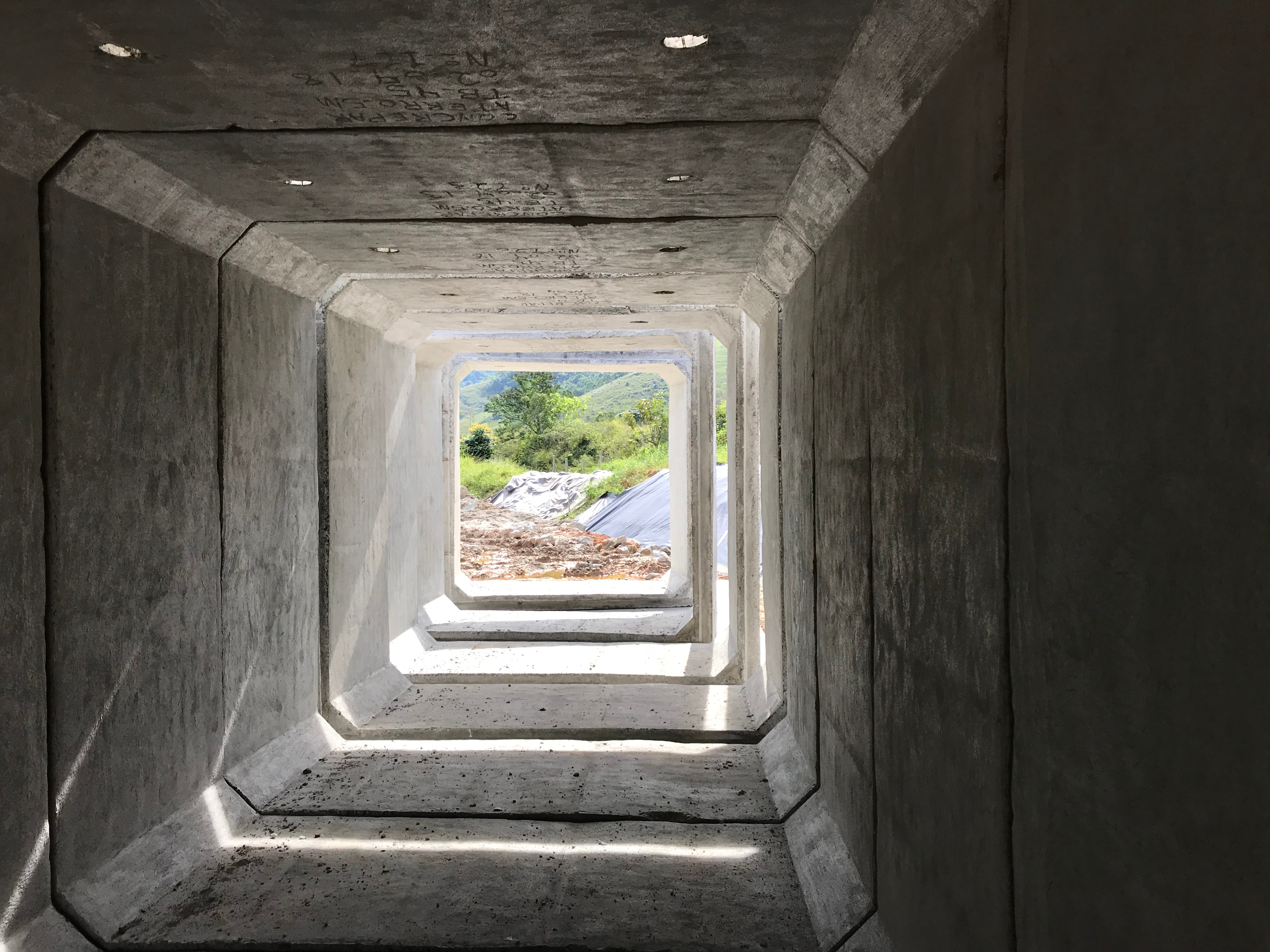 2D and 3D Analysis of Culverts